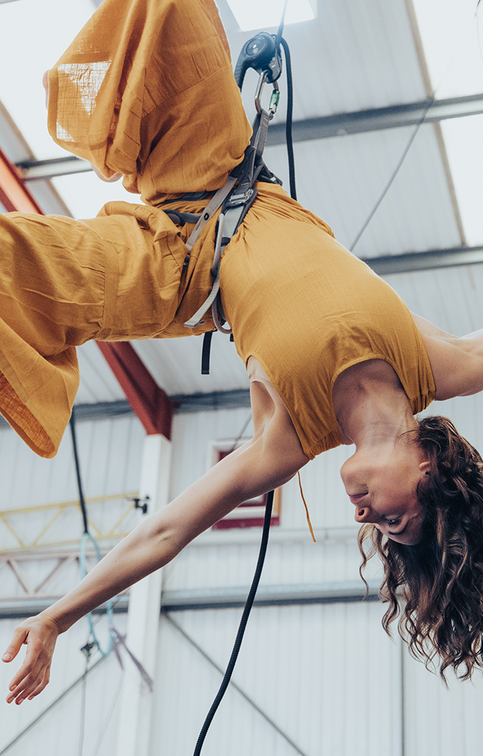 Off The Wall – Dance. Fly. Run on walls.